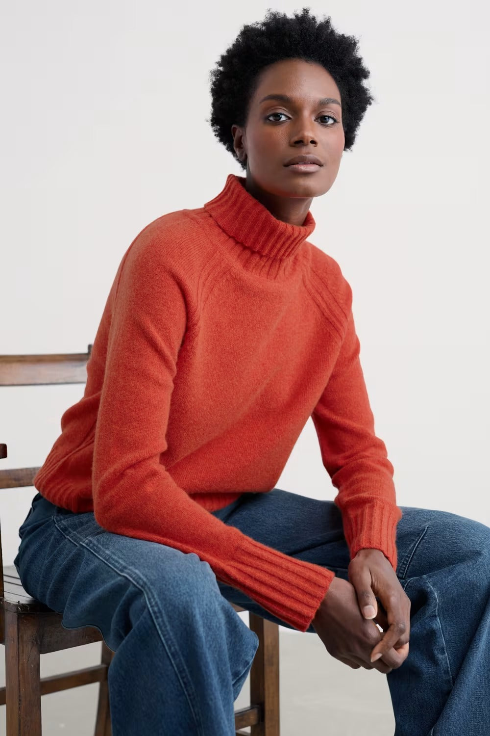 Basset Cove Merino Wool Jumper in Bucket – Olive and Crew